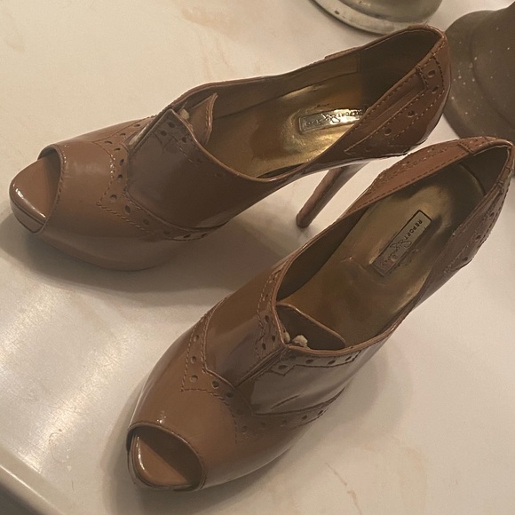 Report Signature | Shoes | Designer Shoes Report Signatures | Poshmark